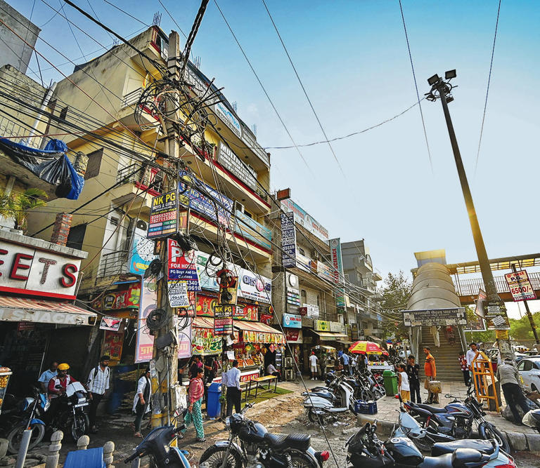 Narrow spaces, mesh of wires: The unaddressed cost of flawed planning ...