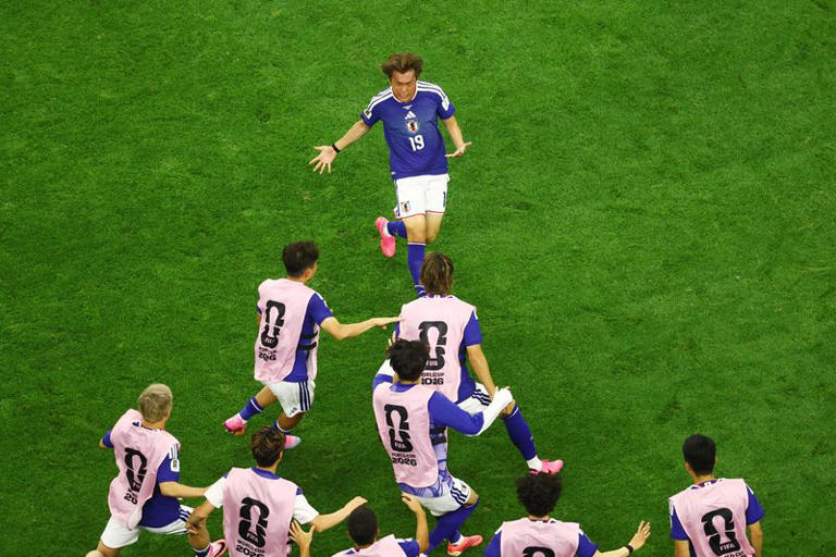 Soccer-Japan battle back to draw 2-2 with Netherlands in Texas thriller