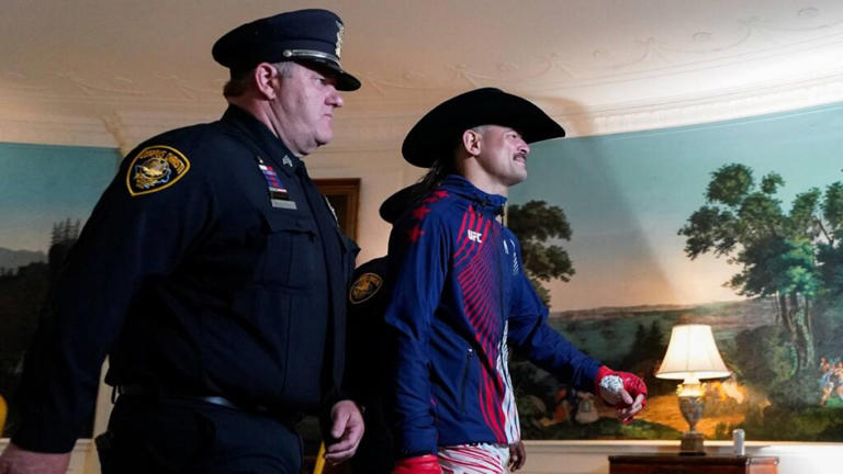 México ‘invade’ la Casa Blanca: Diego Lopes sale con la música de ‘la ...