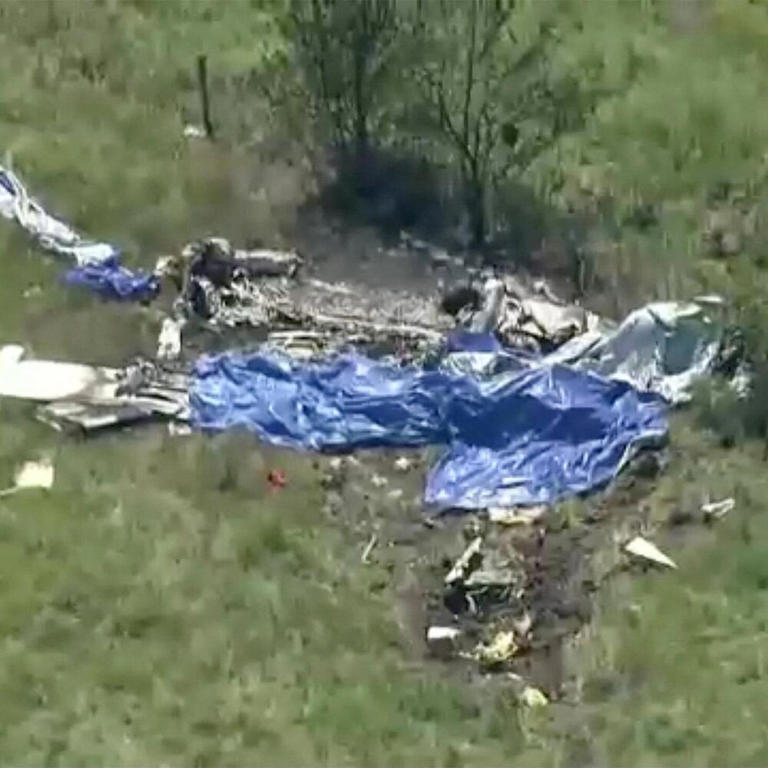 Unglück in den USA: Flugzeug mit Fallschirmspringern abgestürzt – zwölf ...