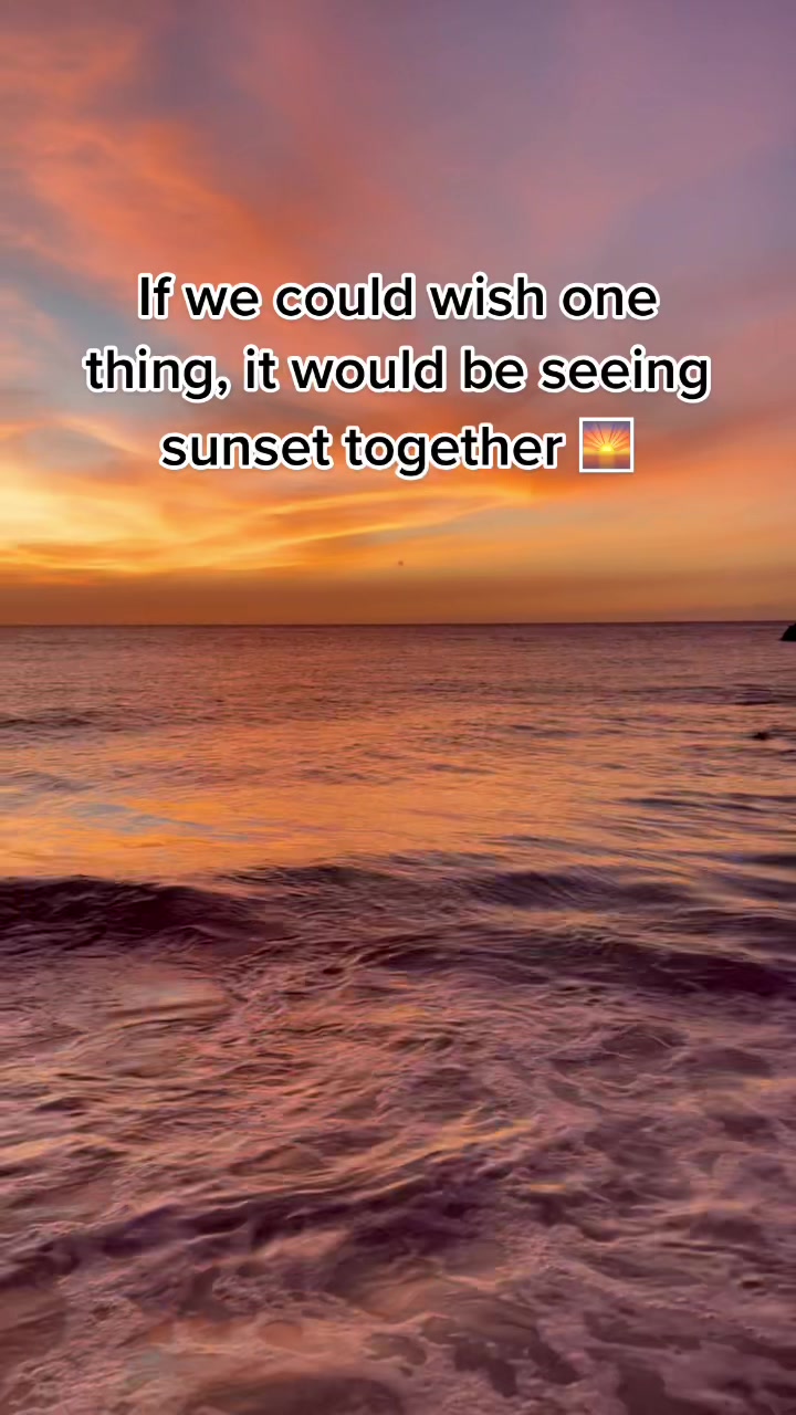 Witness the best sunset in Hawaii together