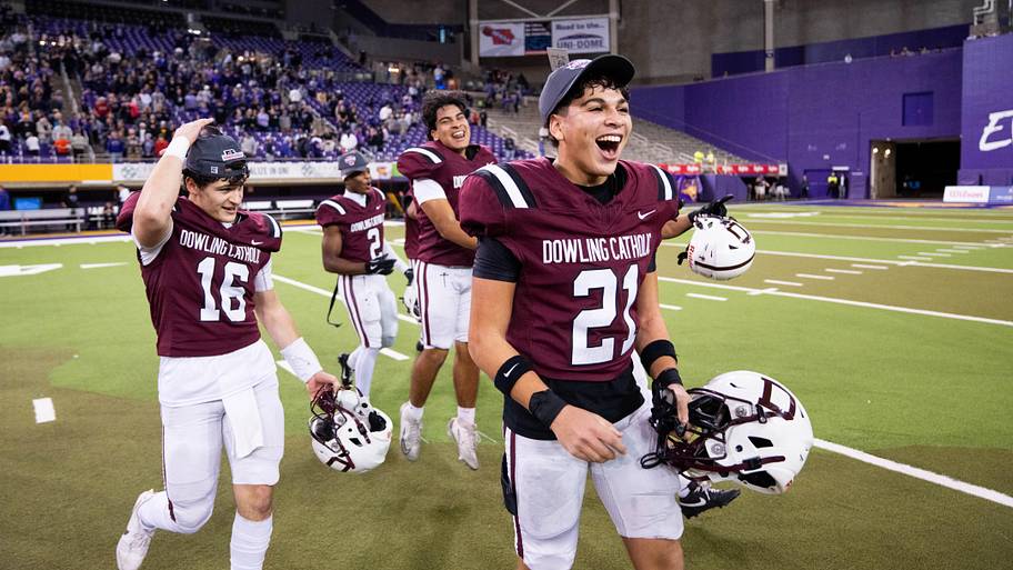 Top 25 Iowa high school football state way too early preseason rankings ...