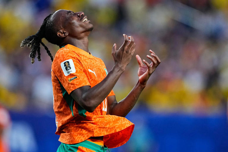 Amad Diallo scores in the 90th minute to lift Ivory Coast past Ecuador ...