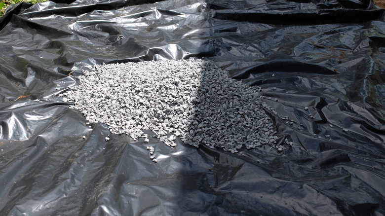 Alternatives to using landscape fabric under gravel to prevent weeds