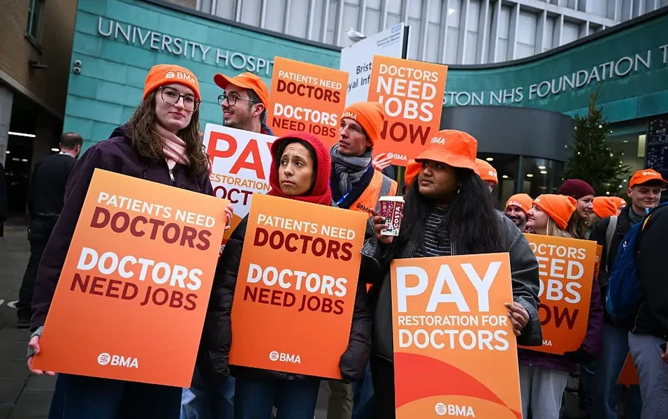 Resident doctors call off strike after new pay offer