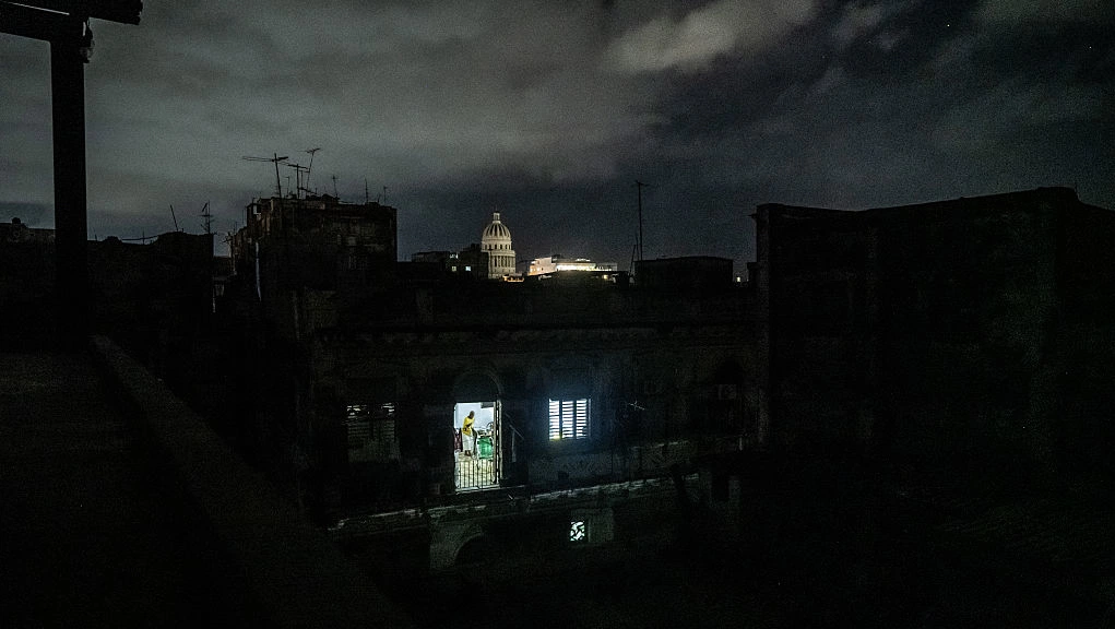 Cuban priests told to ration communion wafers amid power crisis