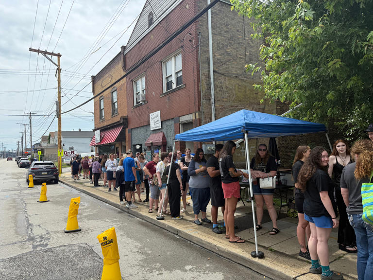 Flash tattoo event supports Beaver County Human Society