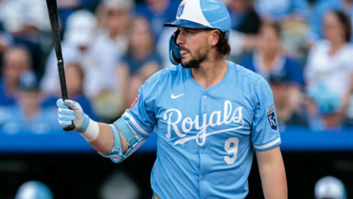 MLB: Ouch, that swing hurt! The dreaded surgery that stalls Vinnie ...