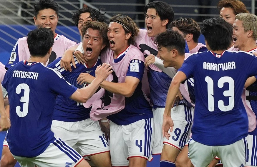 Japaner schocken die Niederlande spät ++ Isak erhöht für Schweden gegen ...