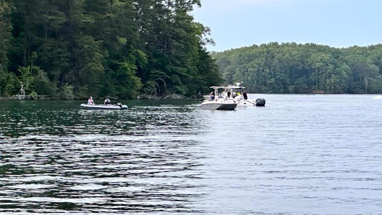 DNR: Intoxicated boater bites officer after being rescued on Lake ...