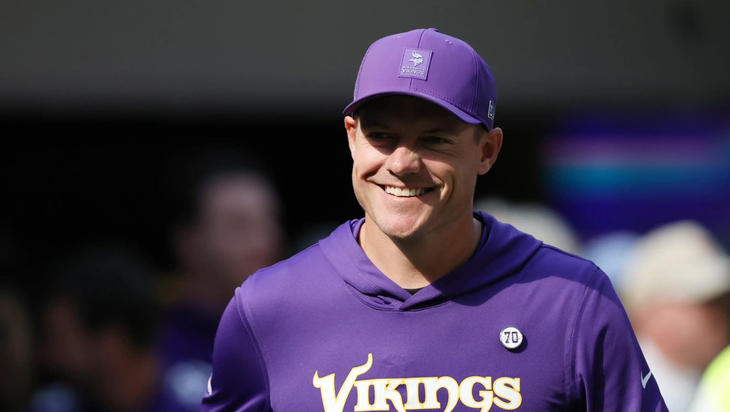 Vikings back O’Connell despite rare playoff drought