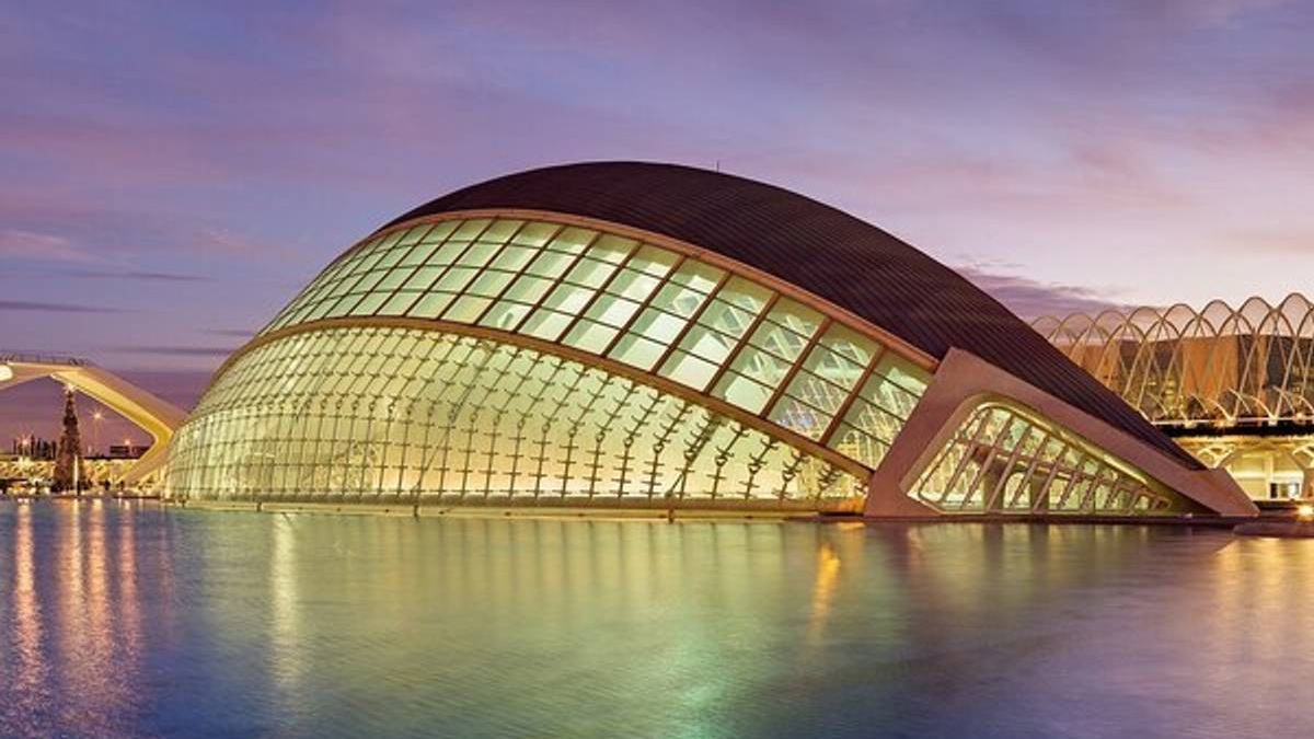 Dreaming of a life abroad? Why are couples flocking to these 11 ...