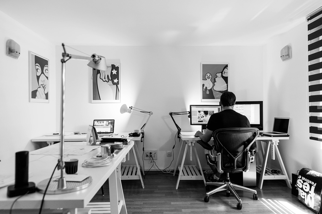 14 work-from-home jobs perfect for empty nesters
