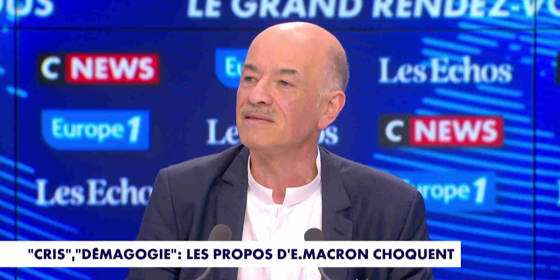 Propos d'Emmanuel Macron sur l'affaire Lyhanna : « Il ferait mieux de ...