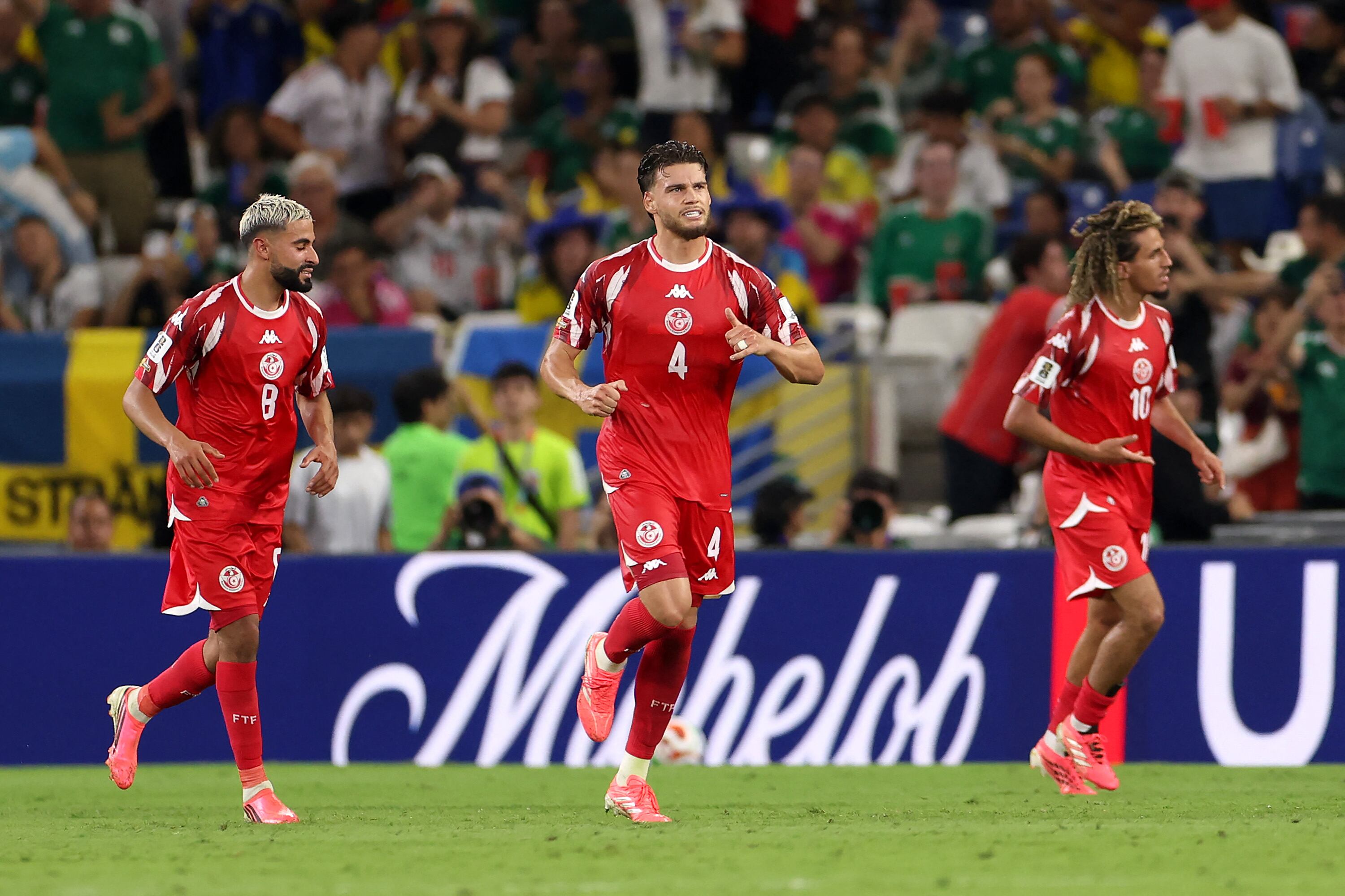 Yasin Ayari goals cap superb Sweden display as Tunisia put to the sword ...