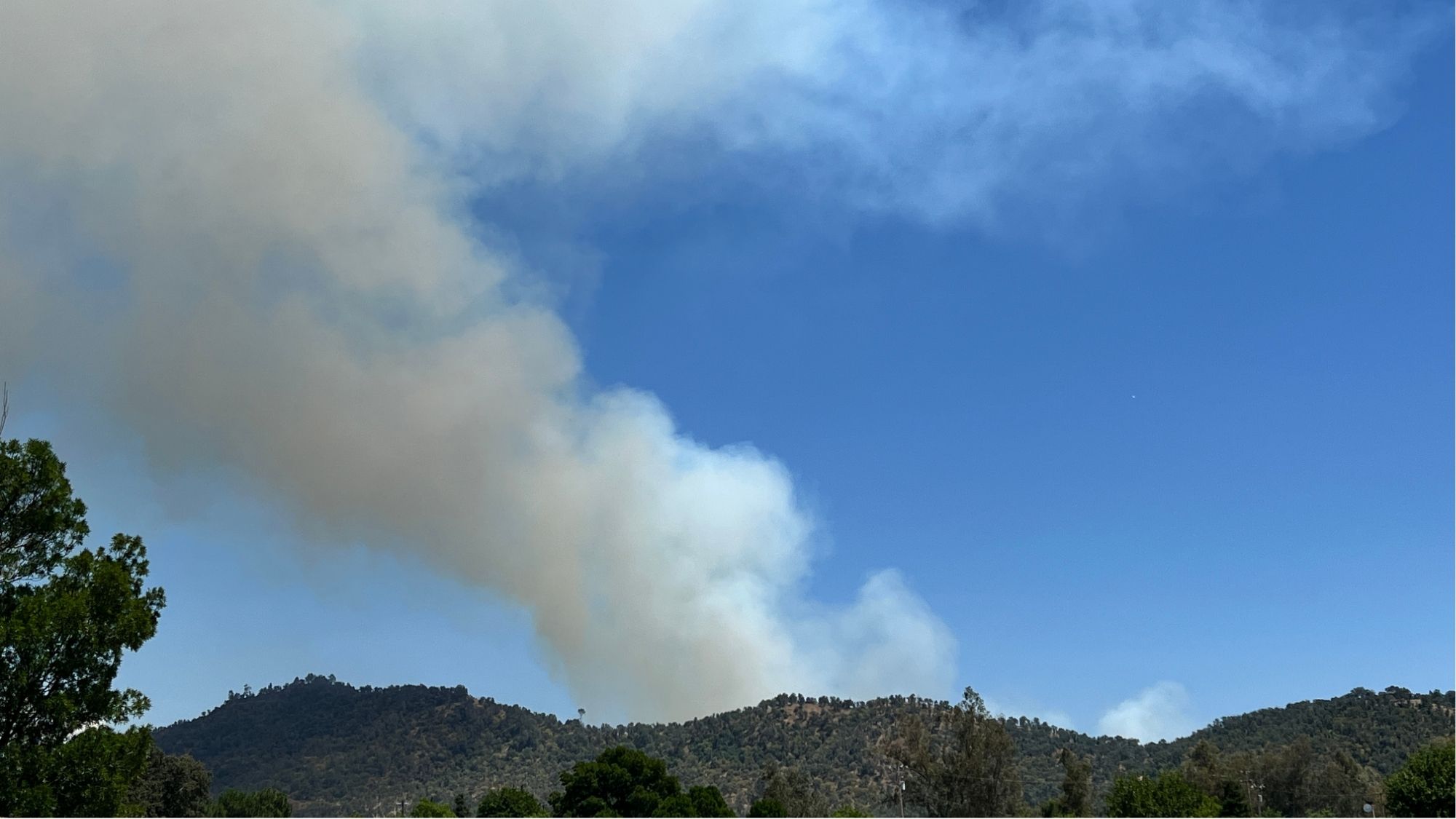 Mandatory evacuations ordered as crews battle two wildfires near Tollhouse