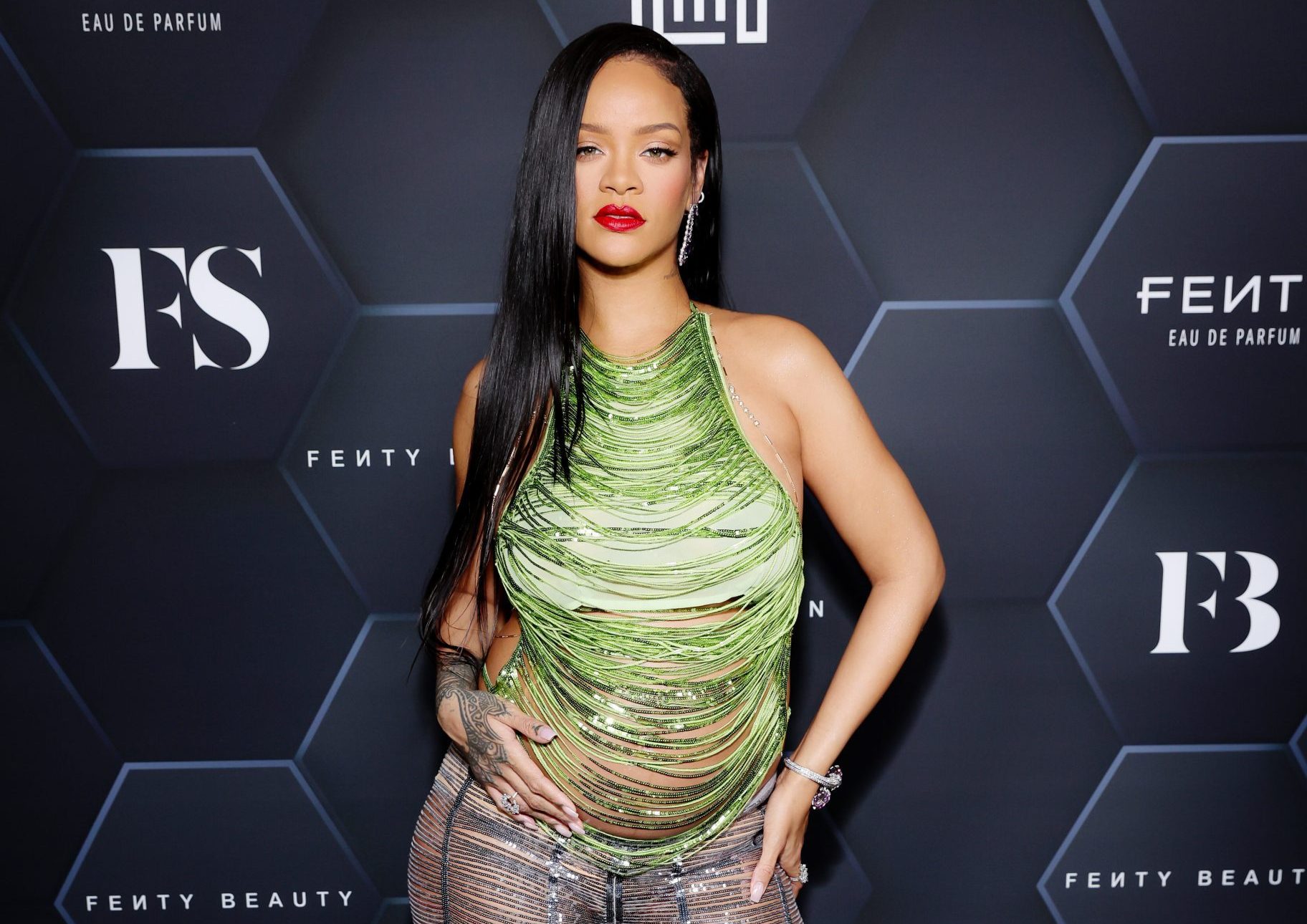 Rihanna turned up at Magic City and pole danced to her own song