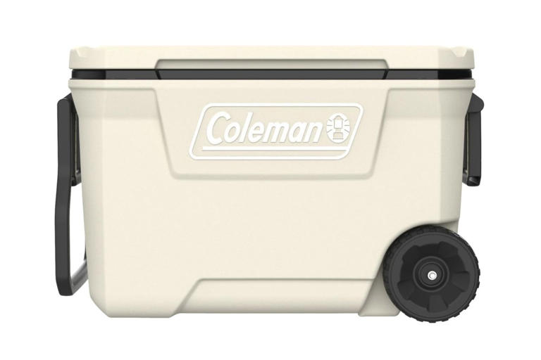 This cooler keeps drinks cold for up to 55 hours — and it collapses ...