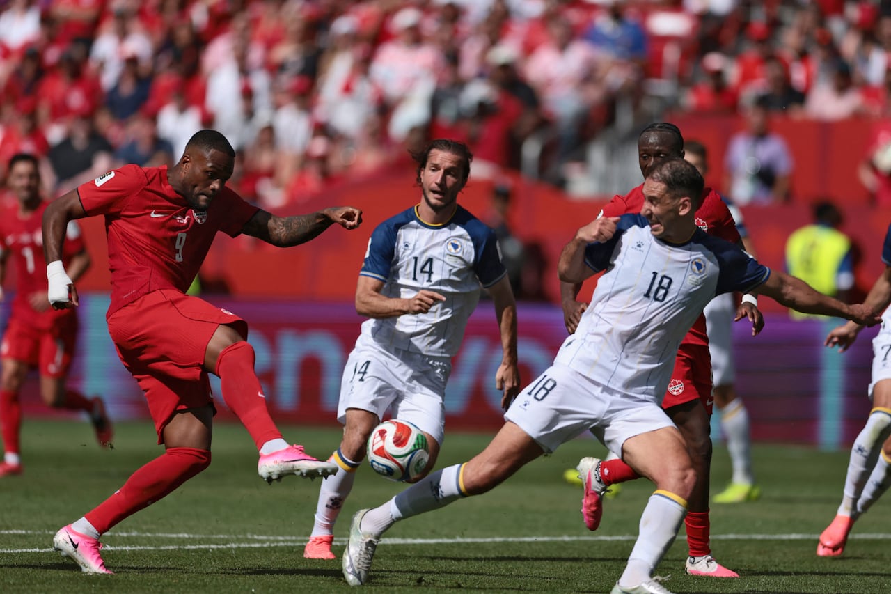 Canada's Cyle Larin finds relaxation — and a competitive comparison ...