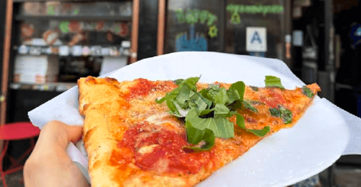 26 pizza slices so good they became tourist attractions