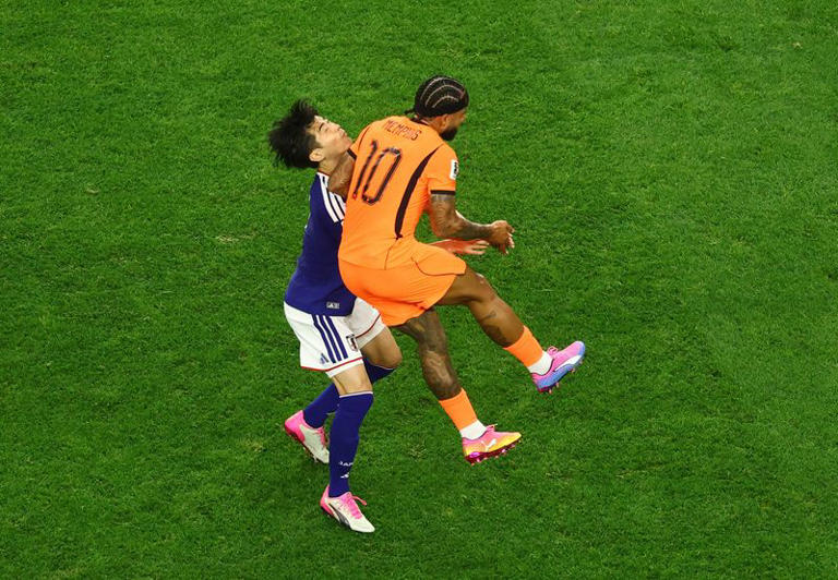 Soccer-second-half goal frenzy lights up World Cup prospects for Dutch ...