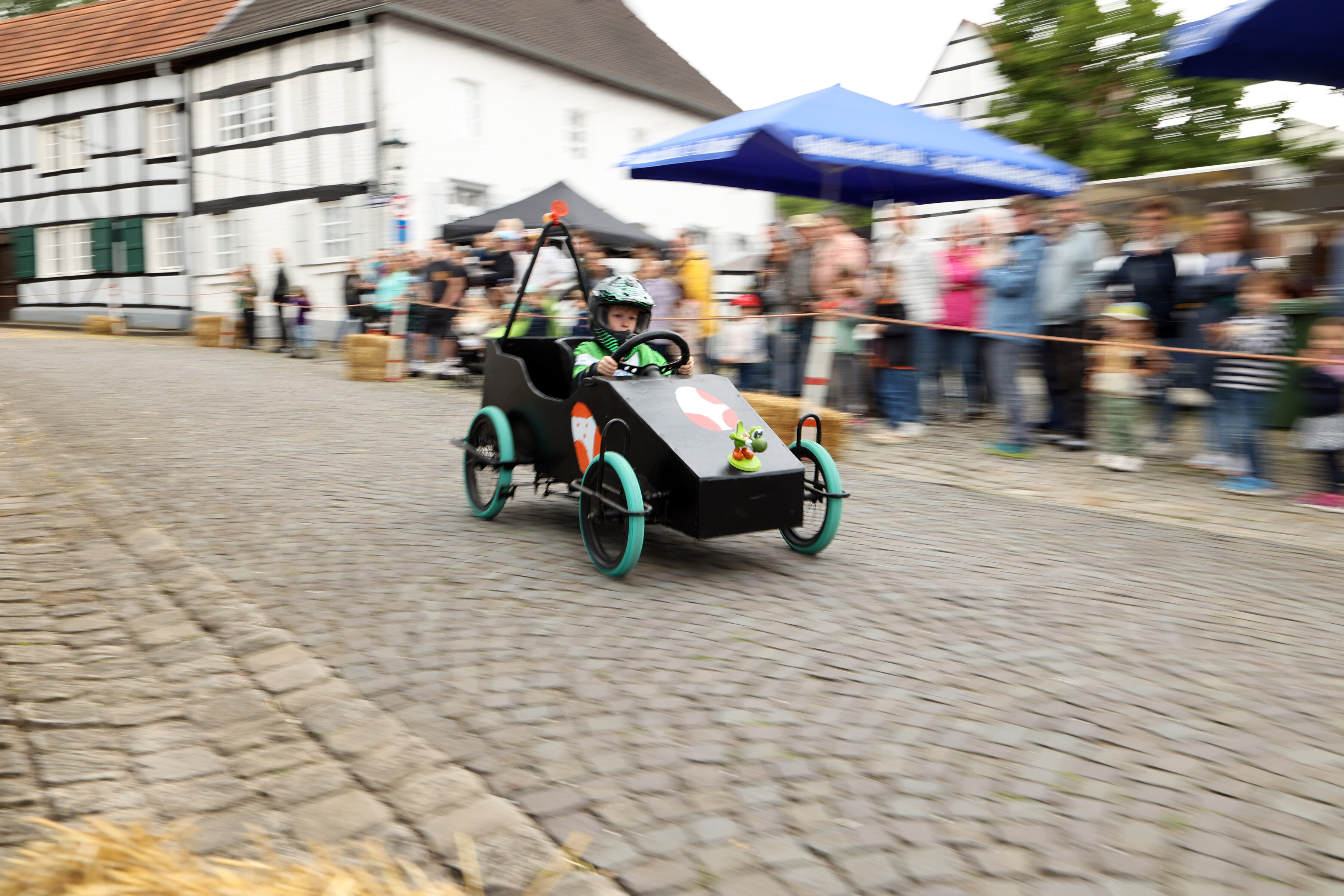 So sausten die Flitzer 2026 beim Seifenkistenrennen durch Liedberg