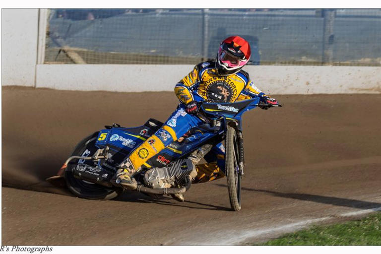 Plymouth Gladiators roar into KO Cup final after dramatic win