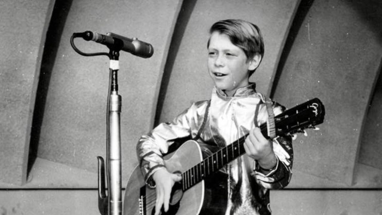 'I cried': Bill Mumy looks back on losing ‘Lost in Space’ at just 14 in ...