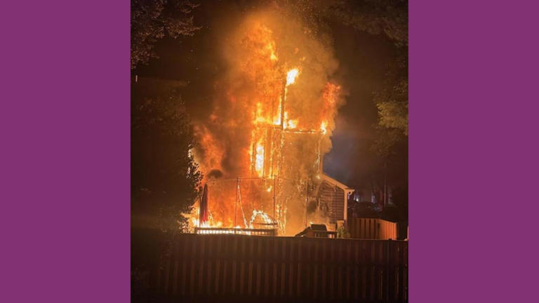 Aspen Hill townhouse fire leaves 2 displaced, officials say