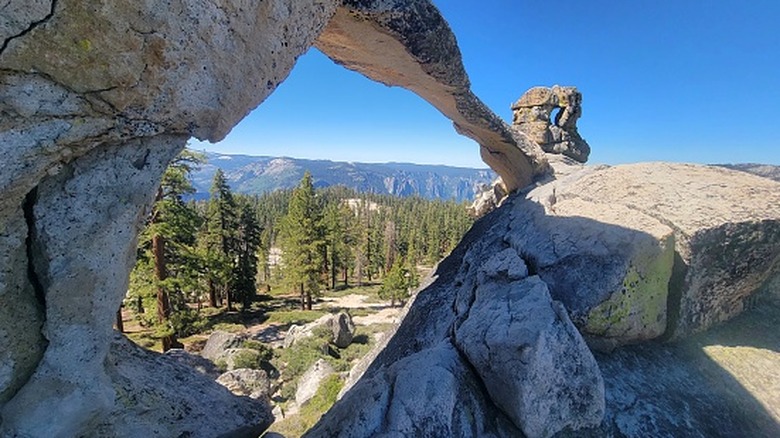 Yosemite National Park's only natural rock arch is a Sierra Nevada ...
