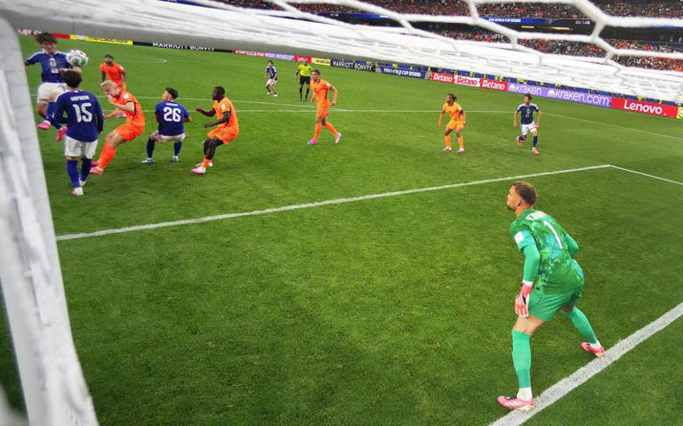 Soccer-second-half goal frenzy lights up World Cup prospects for Dutch ...