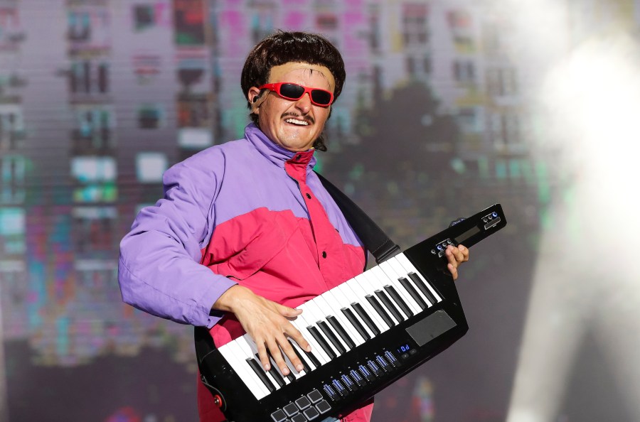 Reports: Singer Oliver Tree dead after mid-air helicopter crash in Brazil