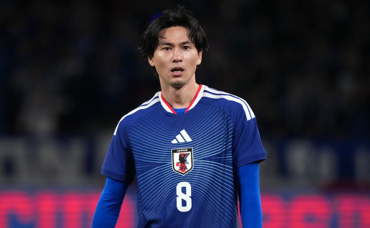 ¿Por qué no juega Takumi Minamino en el debut de Japón vs. Países Bajos ...