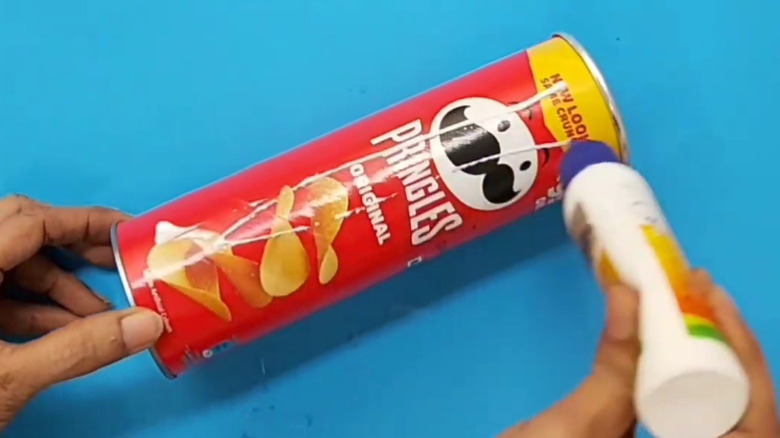 Don't toss old Pringles cans — turn them into stylish wall decor with ...