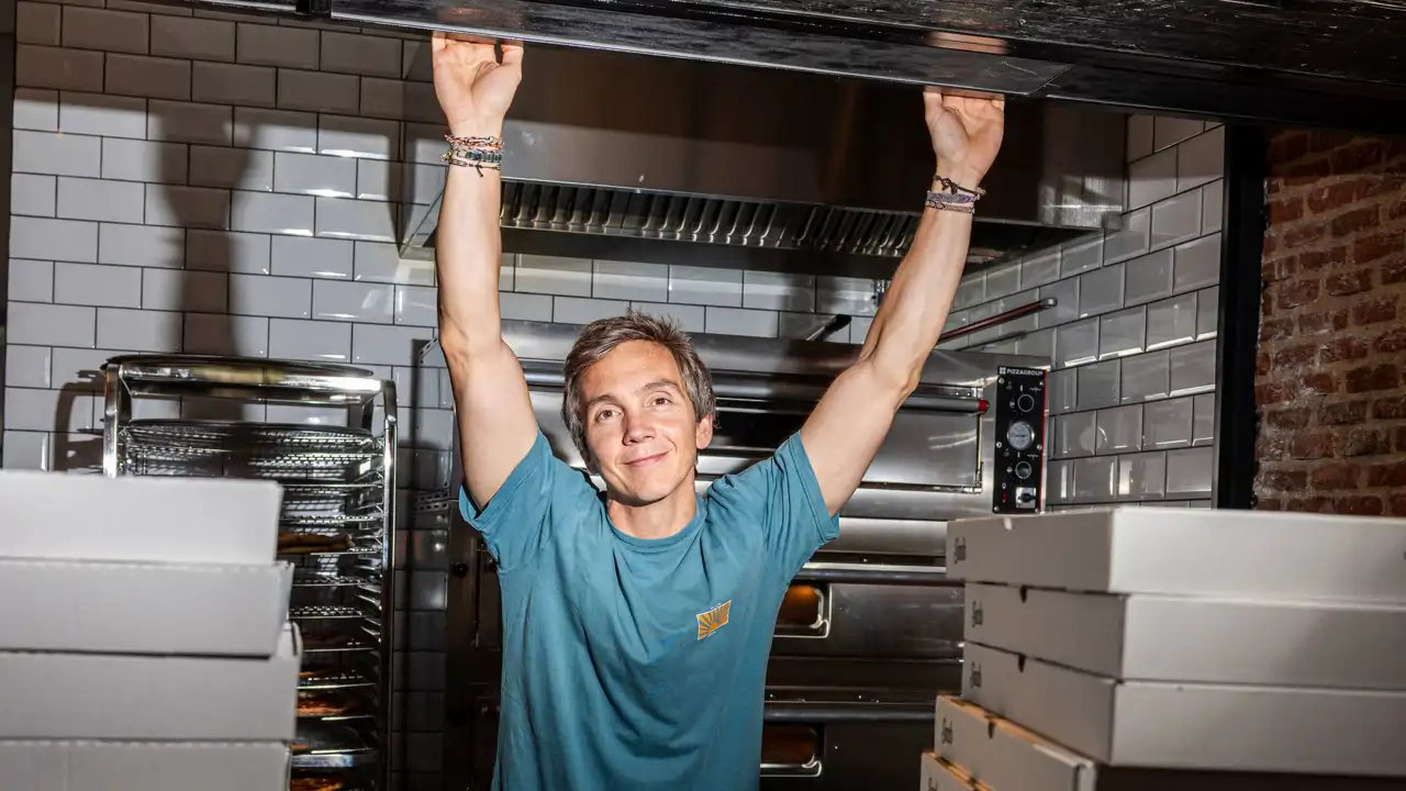 Snob, el templo de la pizza 'slice' en Madrid: una propuesta inspirada ...