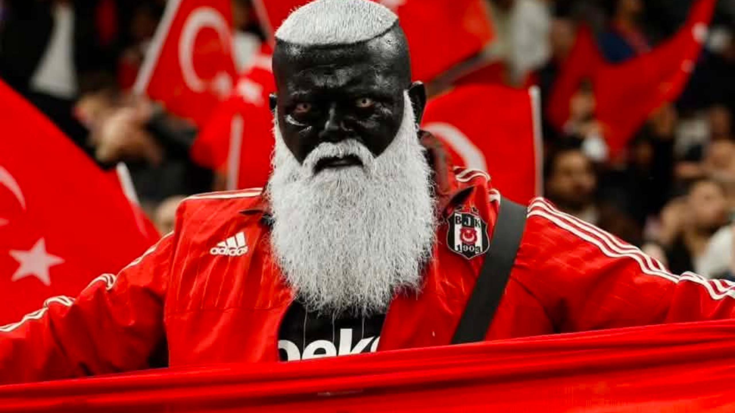 10 Photos of Udi Neco: Striking Besiktas Fan Shock World Cup Spectators ...