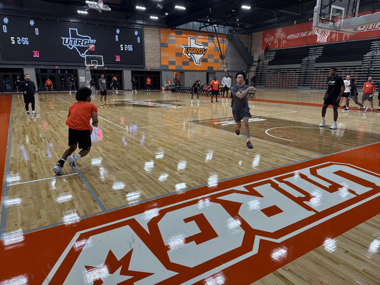Brandon Chambers hits the hardwood for first summer practice as UTRGV ...