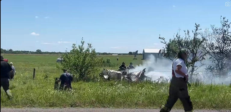 Twelve people killed after 'skydiving' plane crashes in Butler