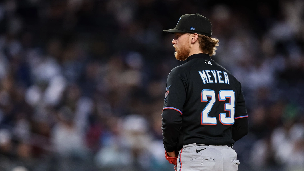 Meyer's record win keeps Marlins in wild card chase