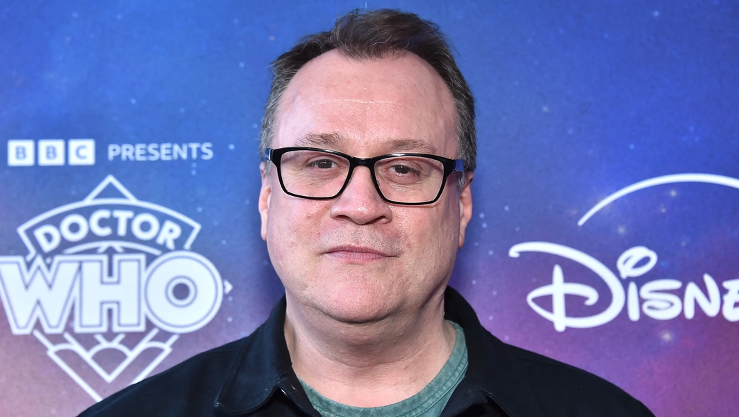 Moffat defends Doctor Who after Christmas special axed
