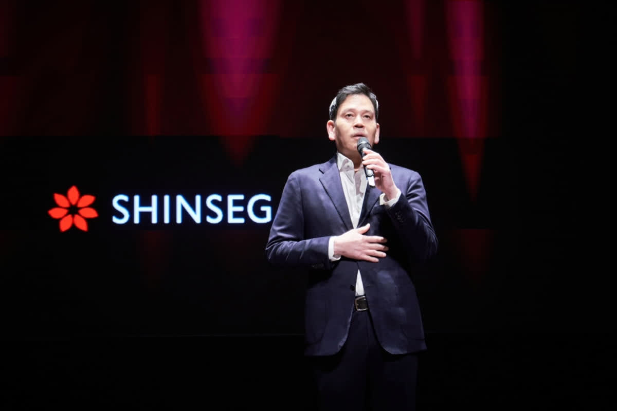정용진, 역사 인식 교육 받는다…스타벅스 사태 책임 의지
