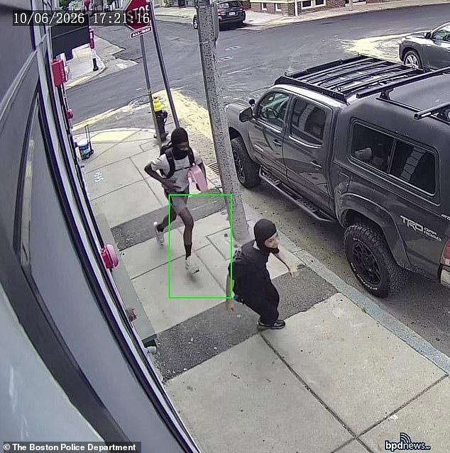 Teenager arrested for armed robbery of children's lemonade stand in Boston