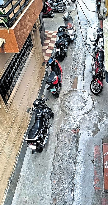 Residents at risk as water board digs up road