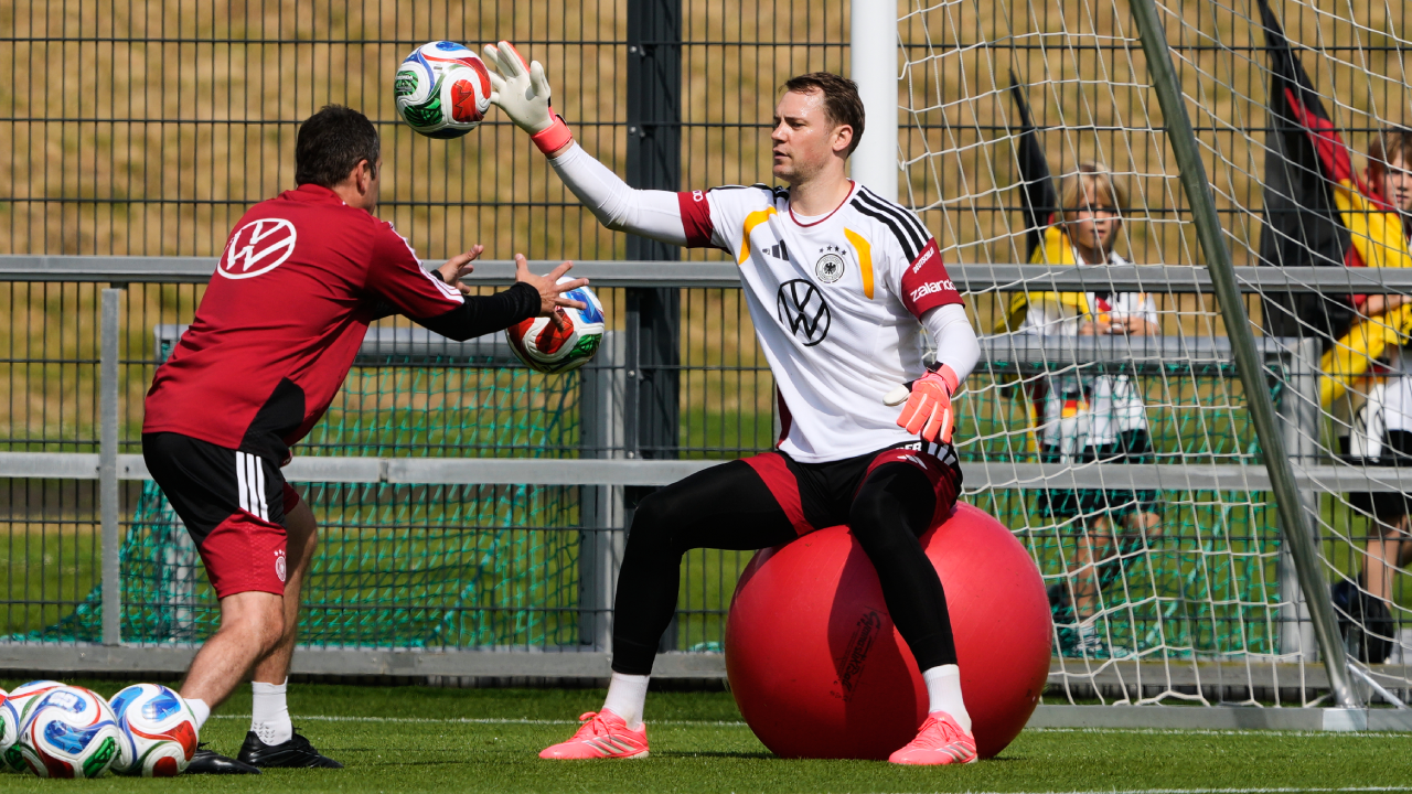 Manuel Neuer creates history, becomes first player in the world after ...