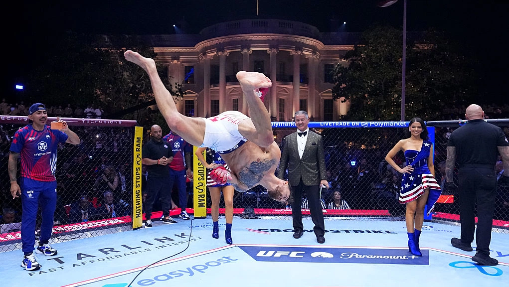 Ruffy stops Chandler with spinning kick at White House