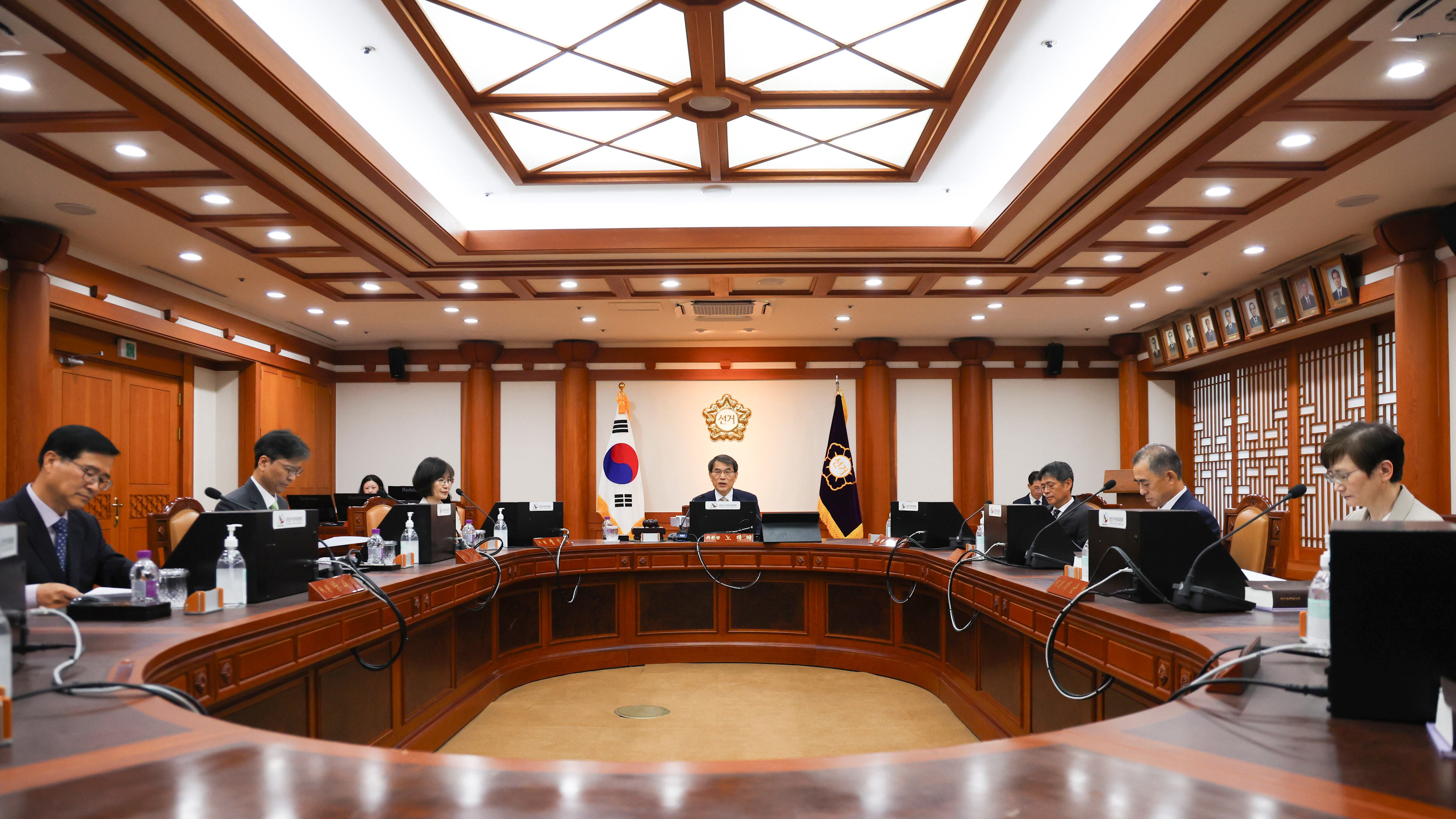 Exclusive: Election commissioners absent on election day