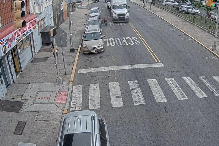 Horrifying clip shows mother and two children run over by 18-wheeler ...