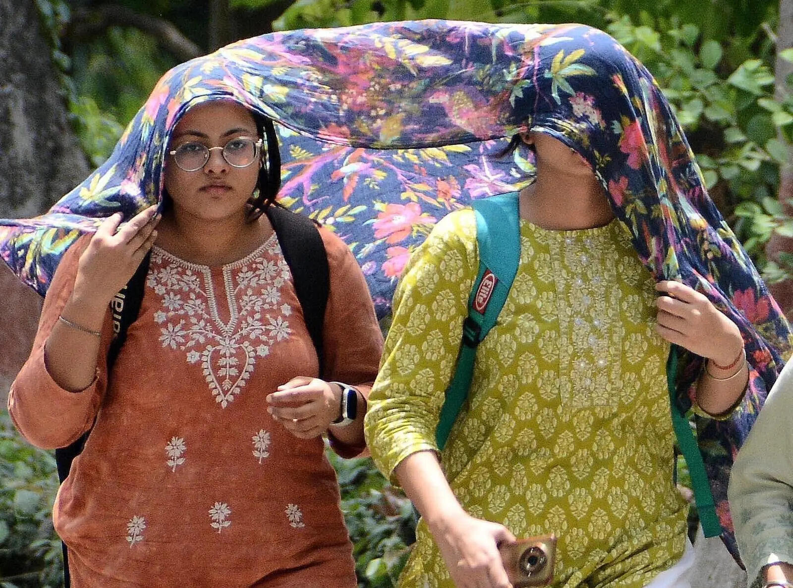 Hot, humid days ahead; mercury to rise by 3-5°C in coming days