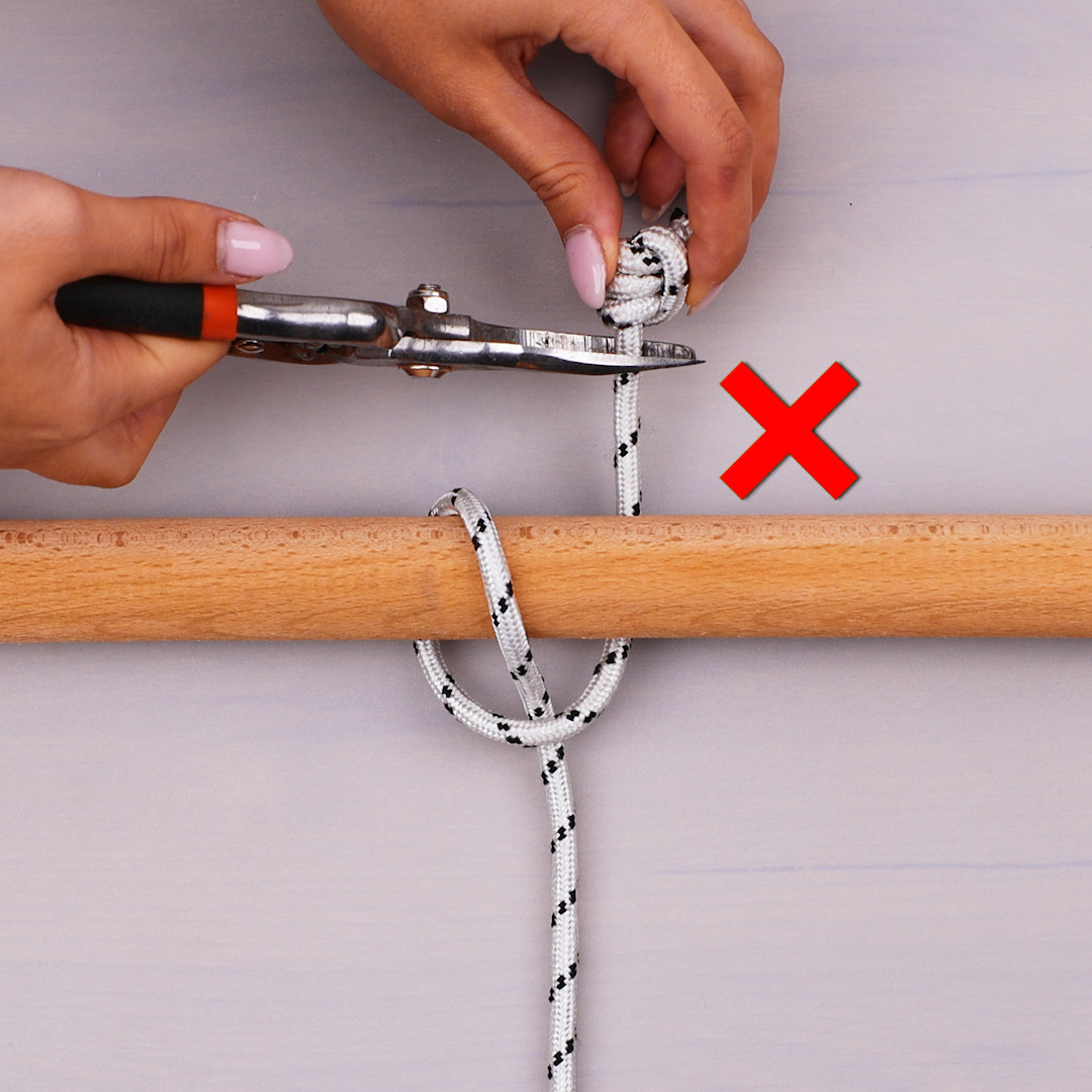 Easily remove stubborn knots ☑️
