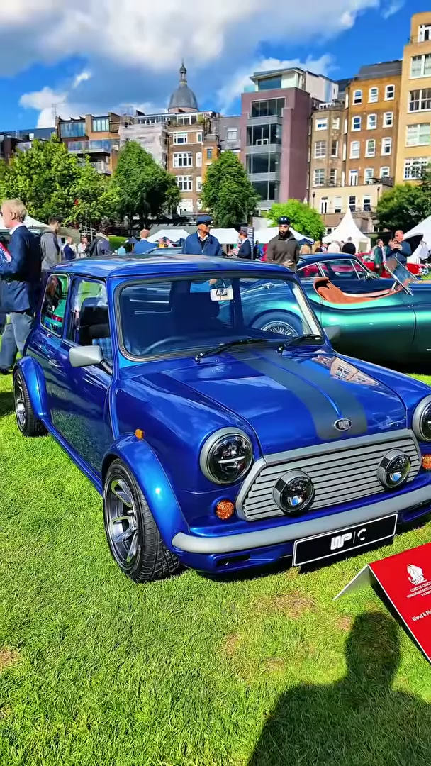 Callum Wood & Pickett Mini